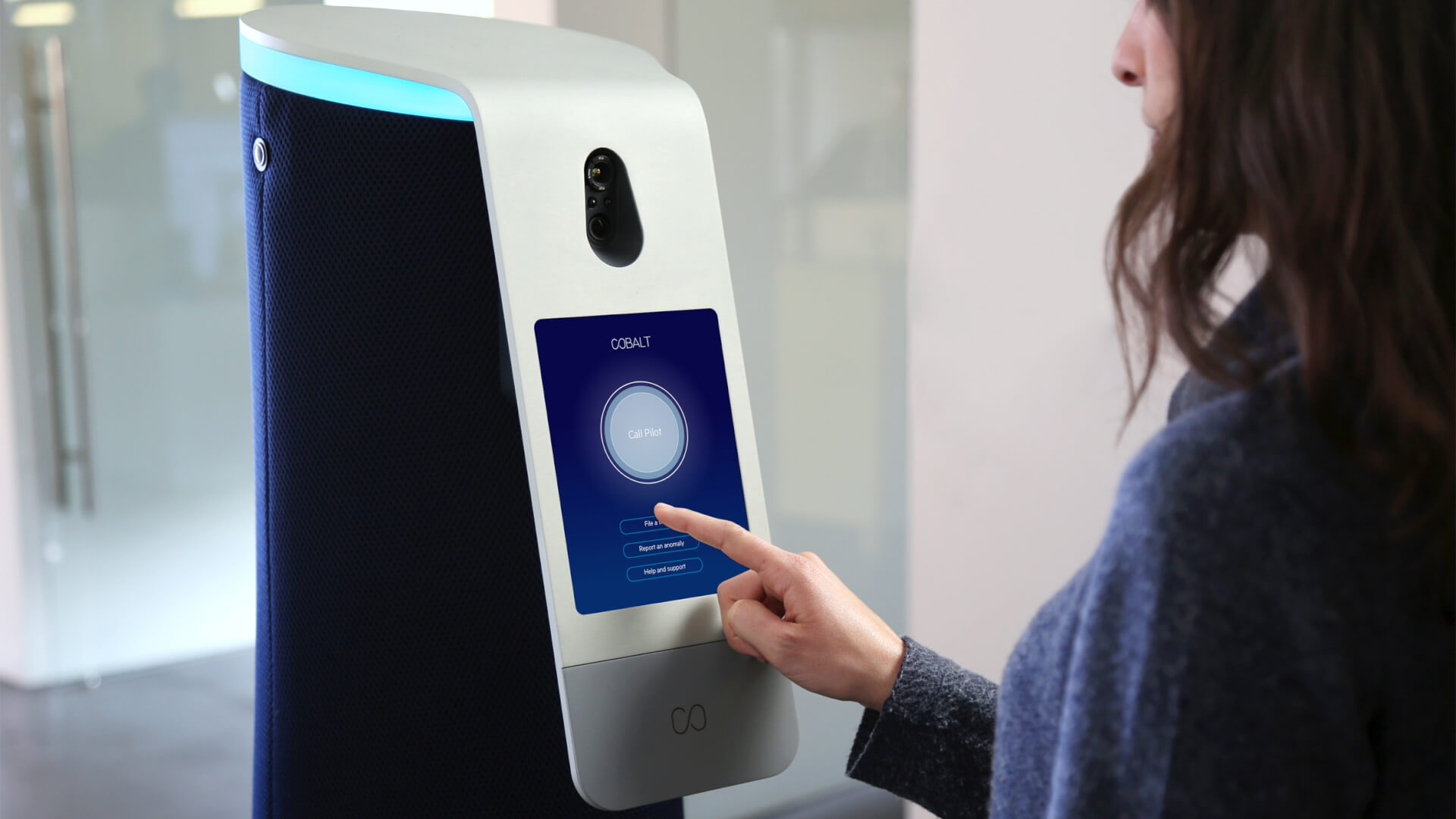 Cobalt Robots Use Artificial Intelligence To Act As Security Guards ...