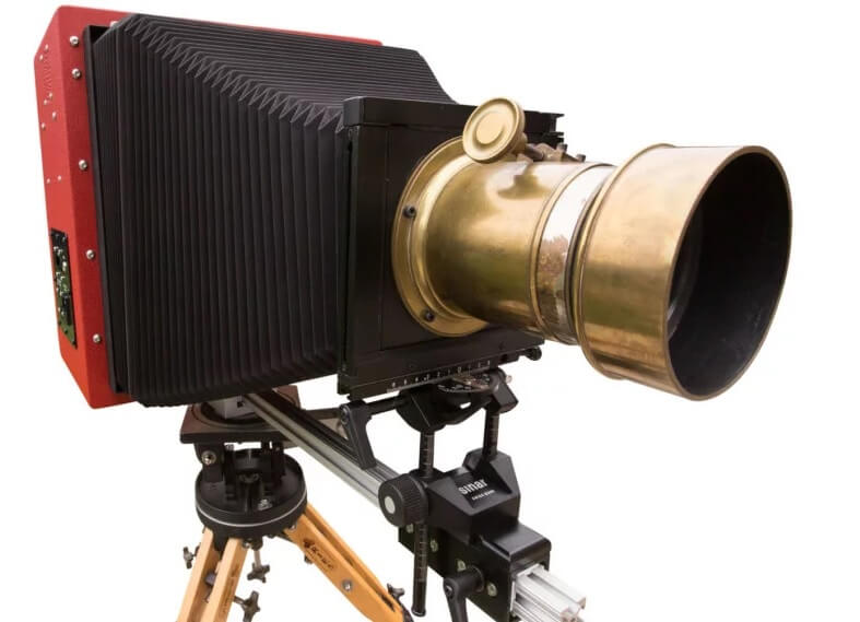 Larger Than Life: World’s First Single Shot 8×10 Digital Camera