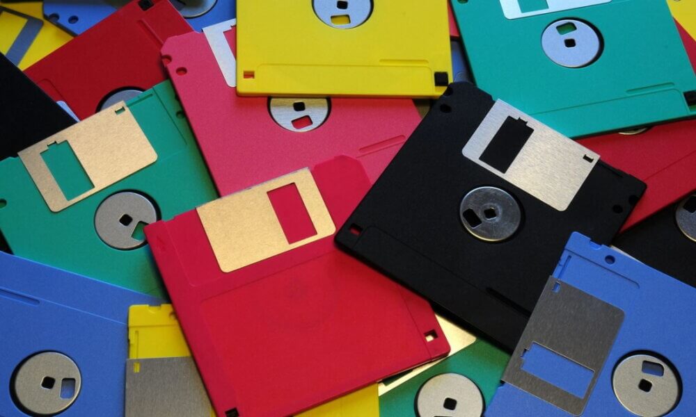The Last Person Selling Floppy Disks Says Half the Airlines Still Buy Them