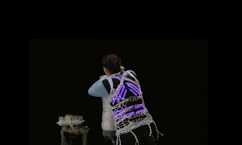 We Tested A Machine That Lets You Hug Yourself - Or Anyone Else in the ...
