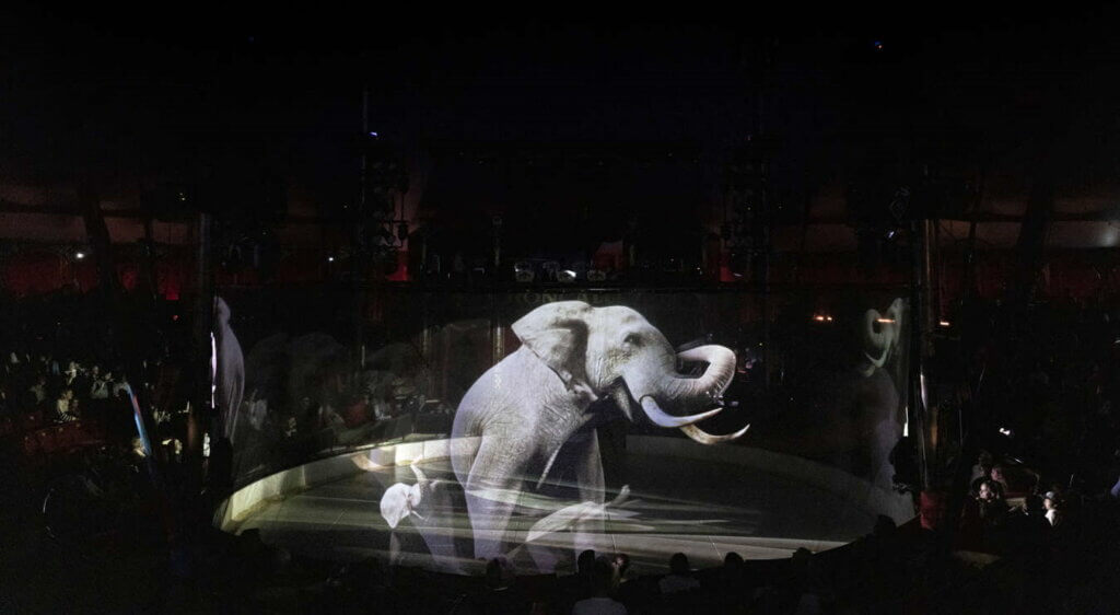 Cruelty-free Circuses Replace Animals with Holograms