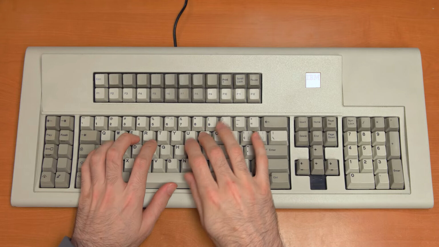 For Oldschool Keyboard Fans: New IBM Model F Keyboards Are Coming ...