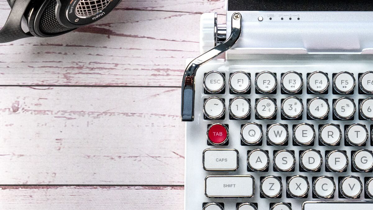 Why a Typewriter Keyboard Is The Best Thing for Your Productivity