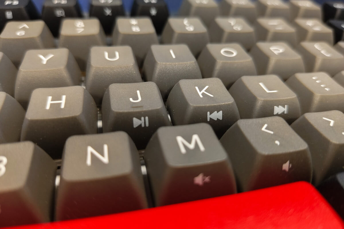 Kemove K98 Review: A Good Mechanical Keyboard Right Out of the Box